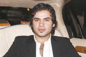 سامو زين يطلق عطرا جديدا